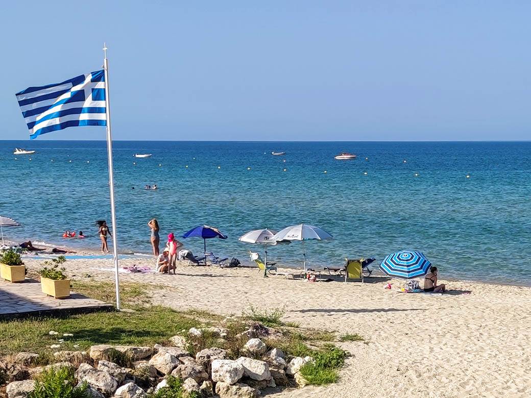 Da li u Grčkoj važi srpska zdravstvena knjižica? | Mondo