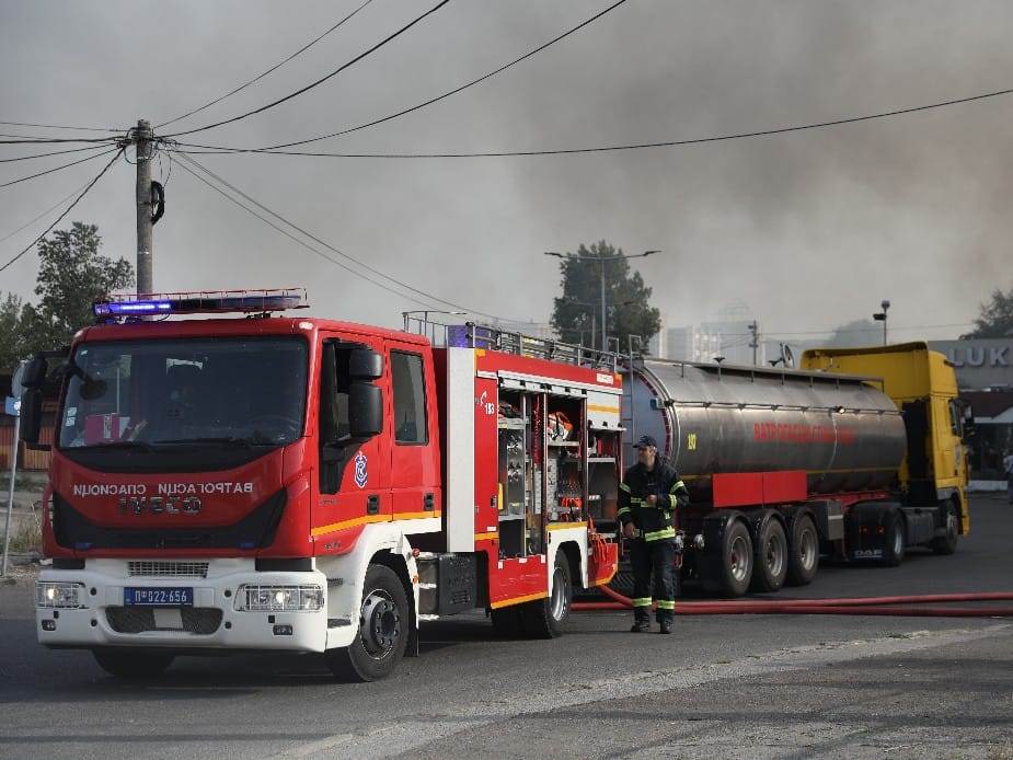 Obrušila se zemlja kod Lazarevca, zatrpani radnici | Mondo