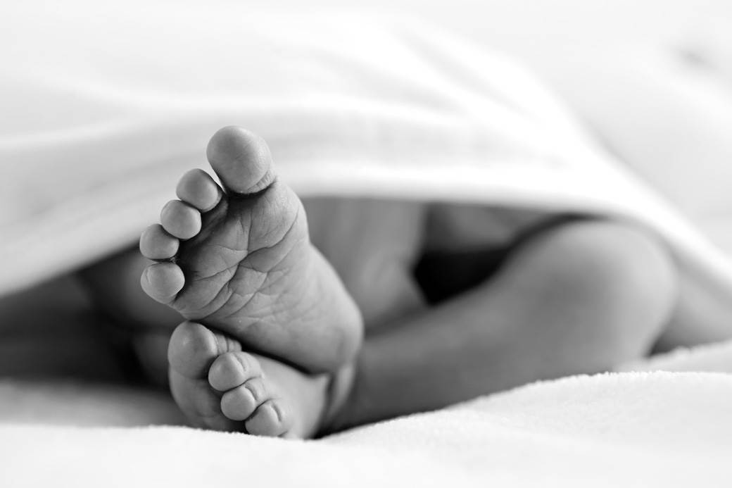 Preminula tek rođena beba u Beogradu | Mondo