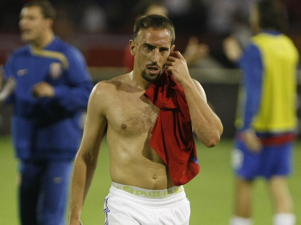 Frank Riberi biografija ostavili ga roditelji ukrali mu Zlatnu loptu ...