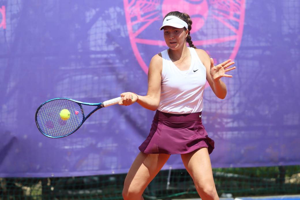 Podmlađena ženska teniska reprezentacija | Mondo