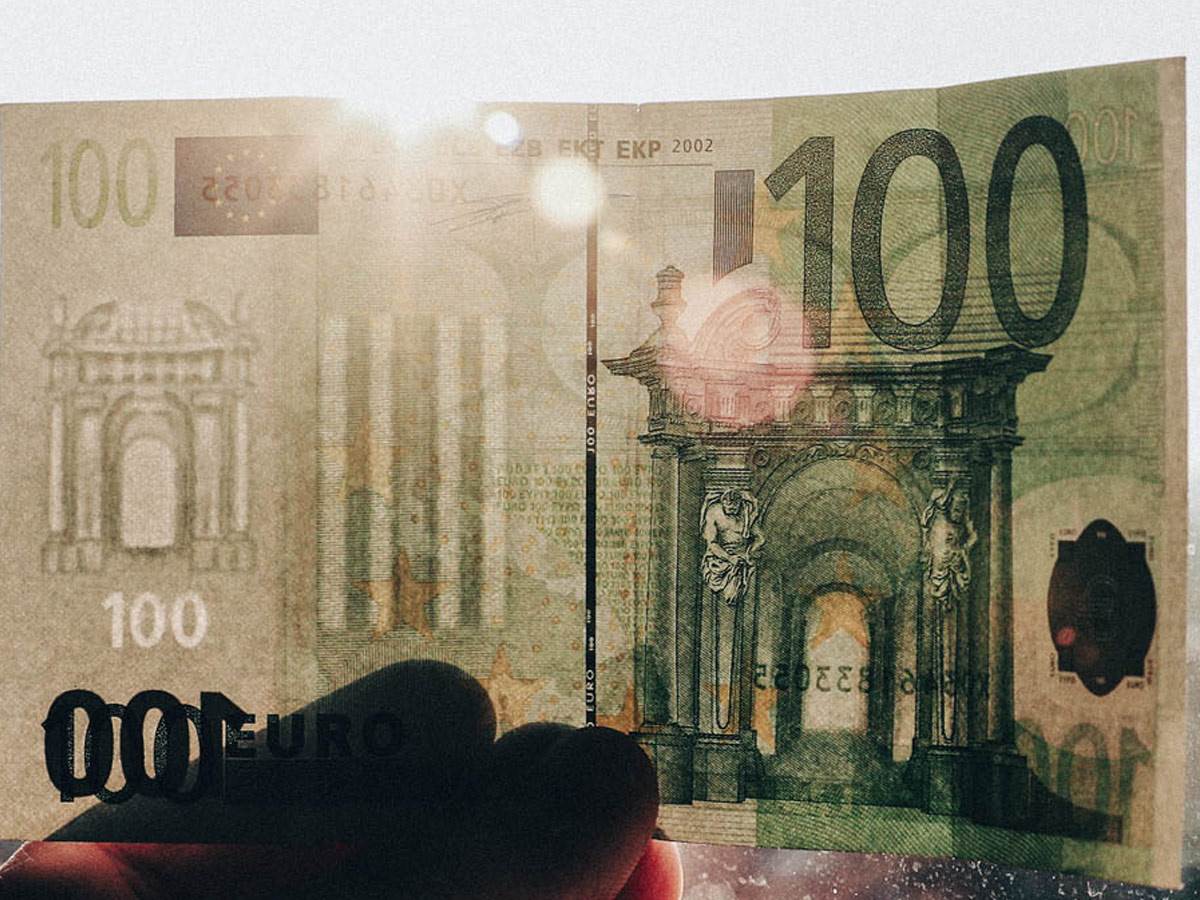 Kako da prepoznate lažne novčanice? | Mondo