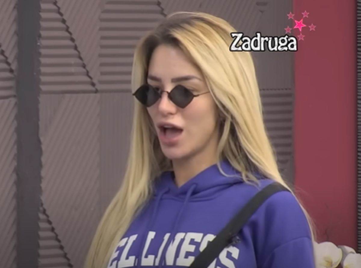 Aleksandra Nikolić nakon raskida obilazi manastire | Mondo