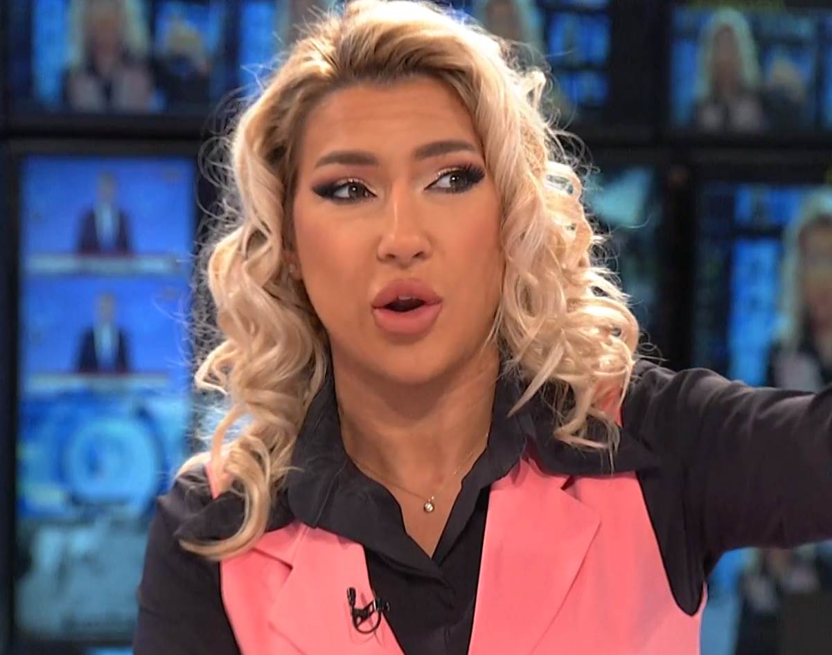 Jovana Jeremić se izula u jutarnjem | Mondo