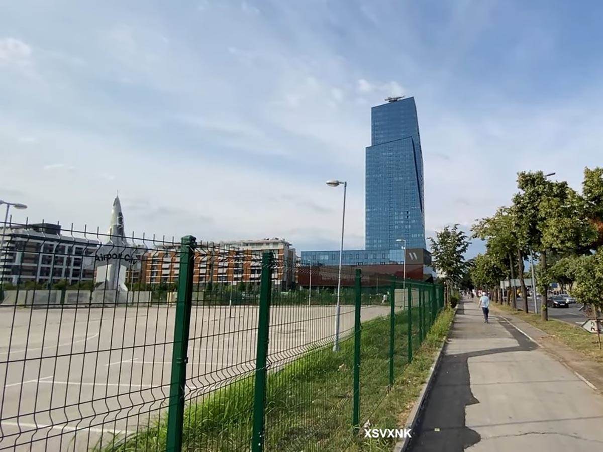 Stanari kule West 65 tvrde da im prokišnjavaju stanovi posle oluje | Mondo
