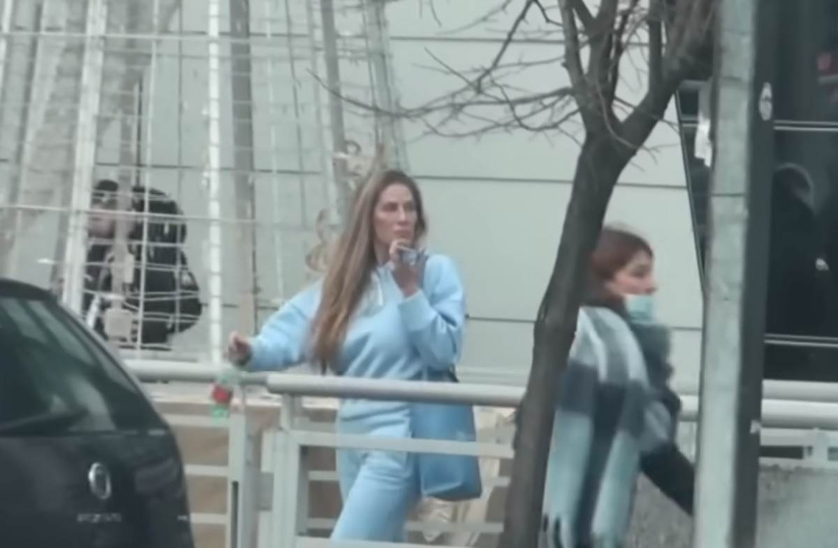 Ana potpisala ugovor za ulazak u Zadrugu | Mondo