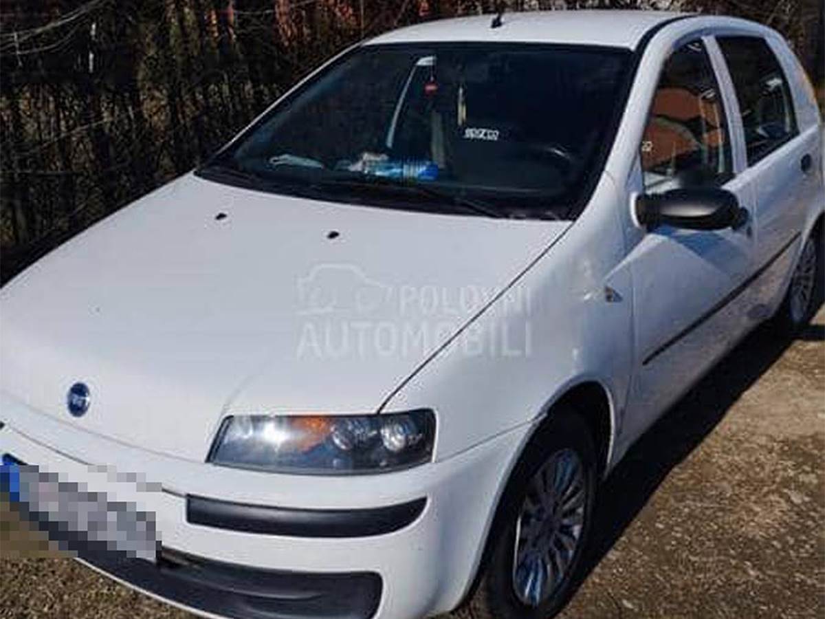 Prodaje polovni automobil u kom su se vozile članice grupe Huriccane ...