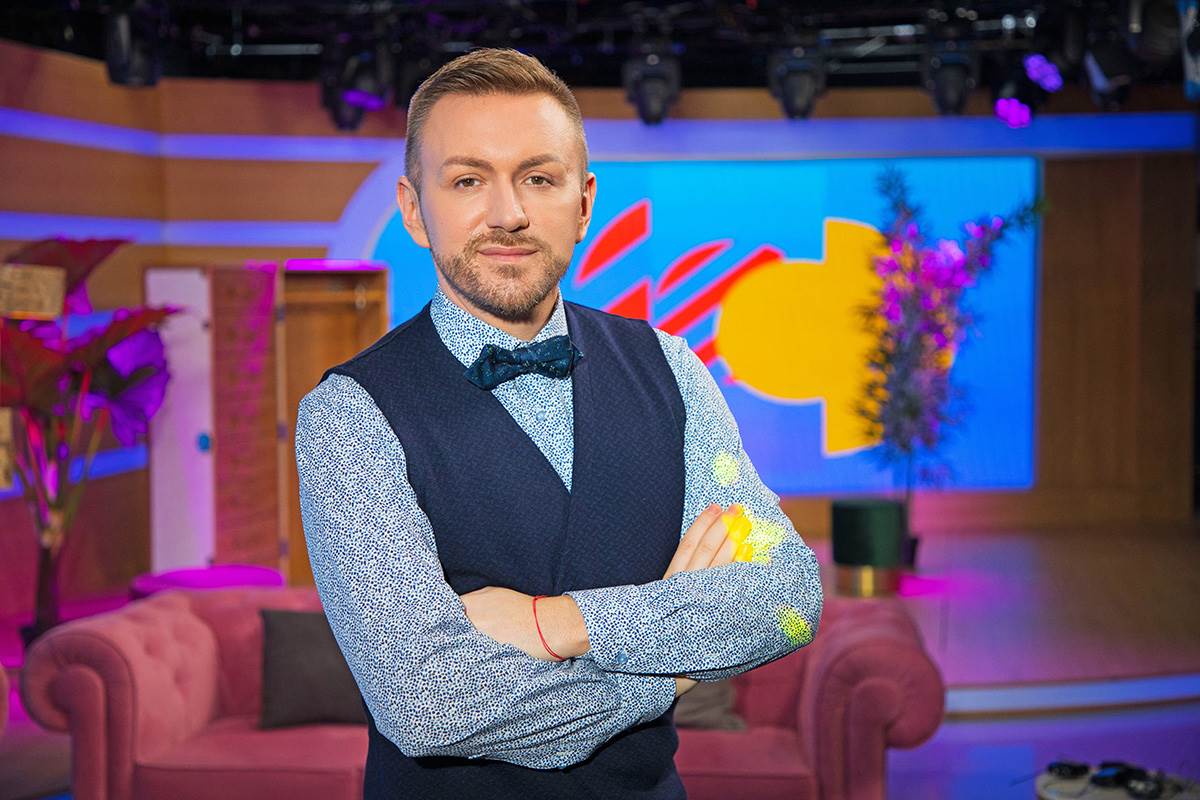 NOVI ZABAVNI "TALK SHOW" NA KURIR TV! "Divan šou" sa Ivanom Gajićem ...