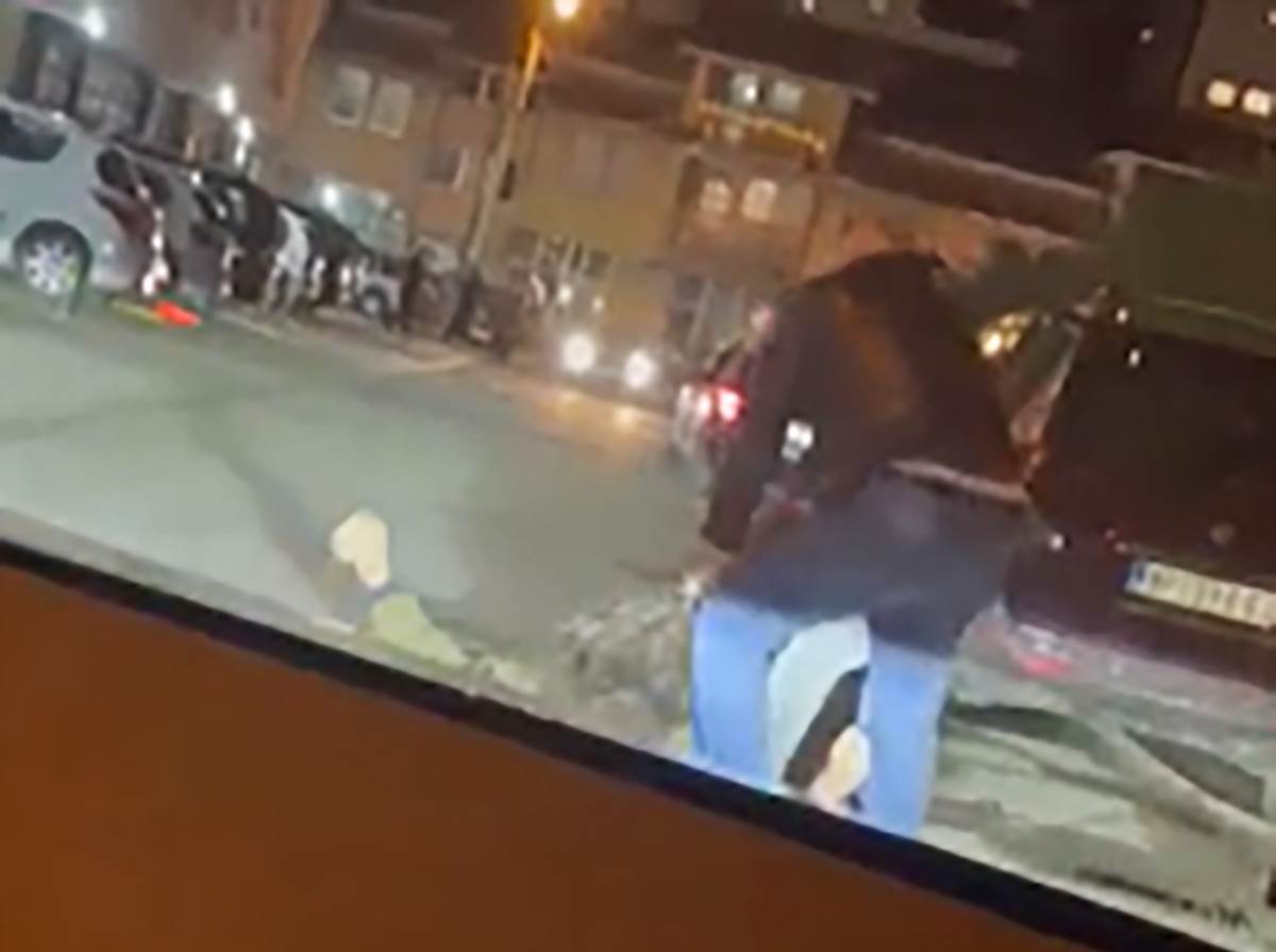 Detalji prebijanja pevača u Novom Pazaru | Mondo