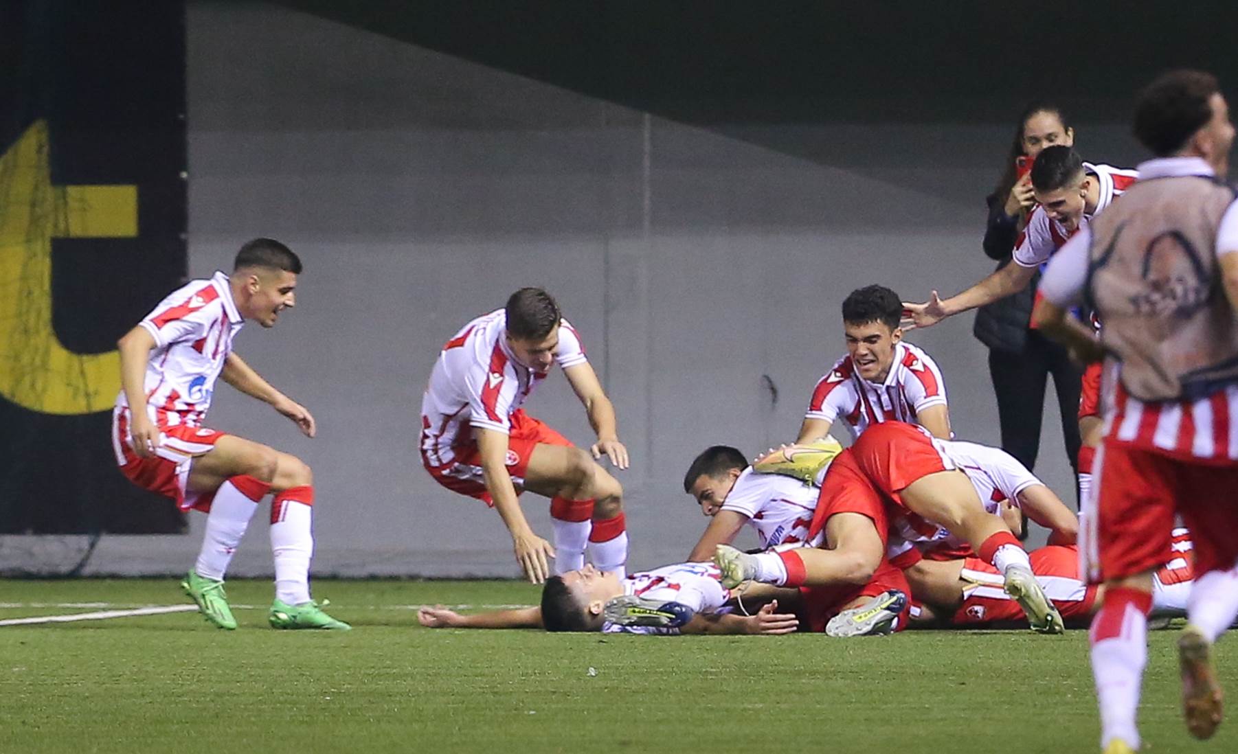 Omladinci Crvene zvezde ispali iz Lige šampiona | Mondo