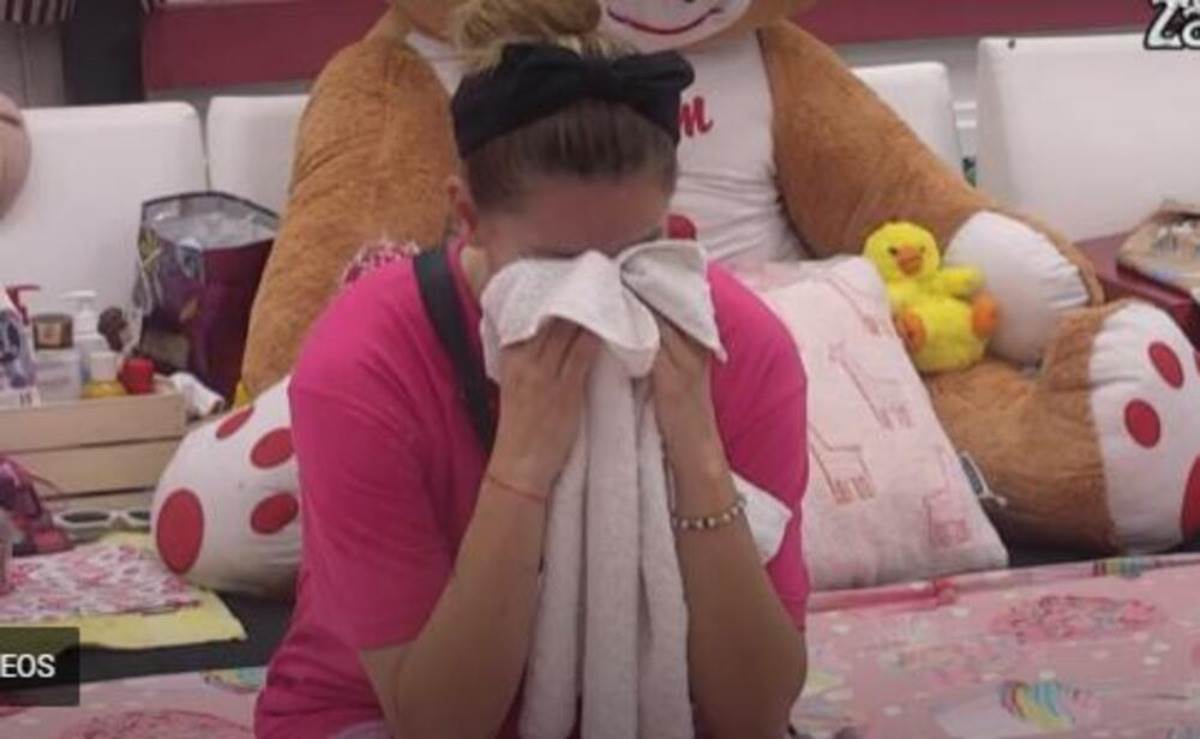 Ana Ćurčić plače u Zadruzi | Mondo