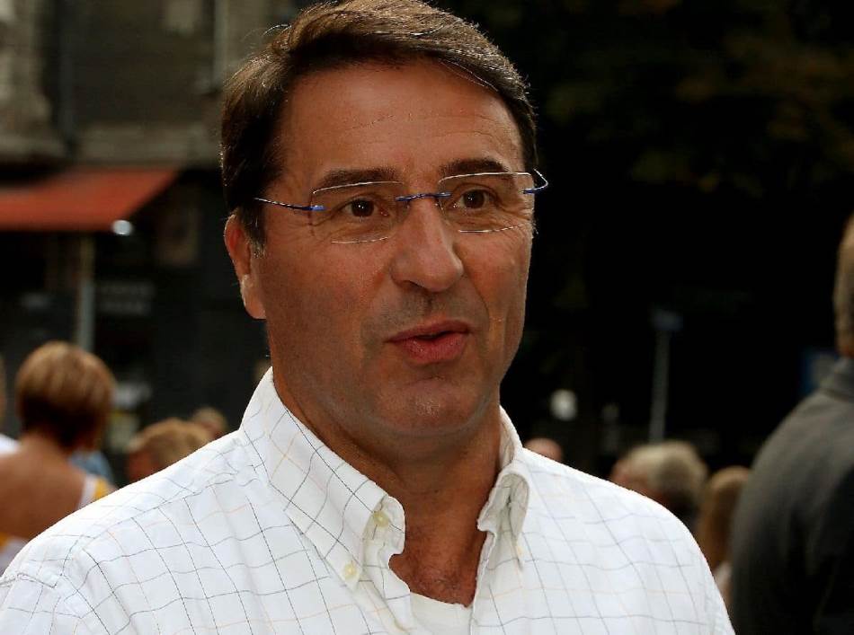 Jovan Memedović se skinuo u emisiji Sasvim prirodno | Mondo