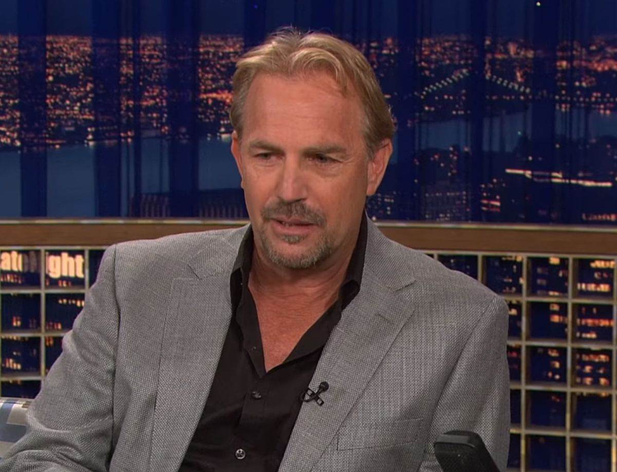 Kevin Kostner se prisetio Vitni Hjuston na svoj 70 rođendan | Mondo