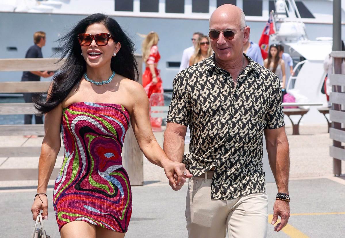 Džef Bezos verio devojku prsten | Mondo