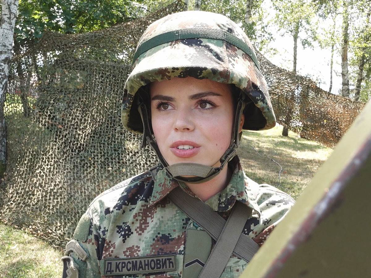 Sve više žena ide u vojsku Srbije | Mondo