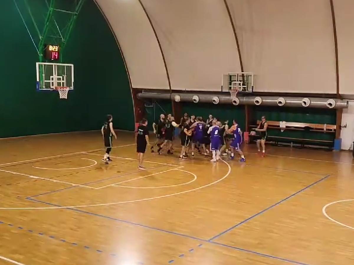 Filip Čović tuča na meču | Mondo