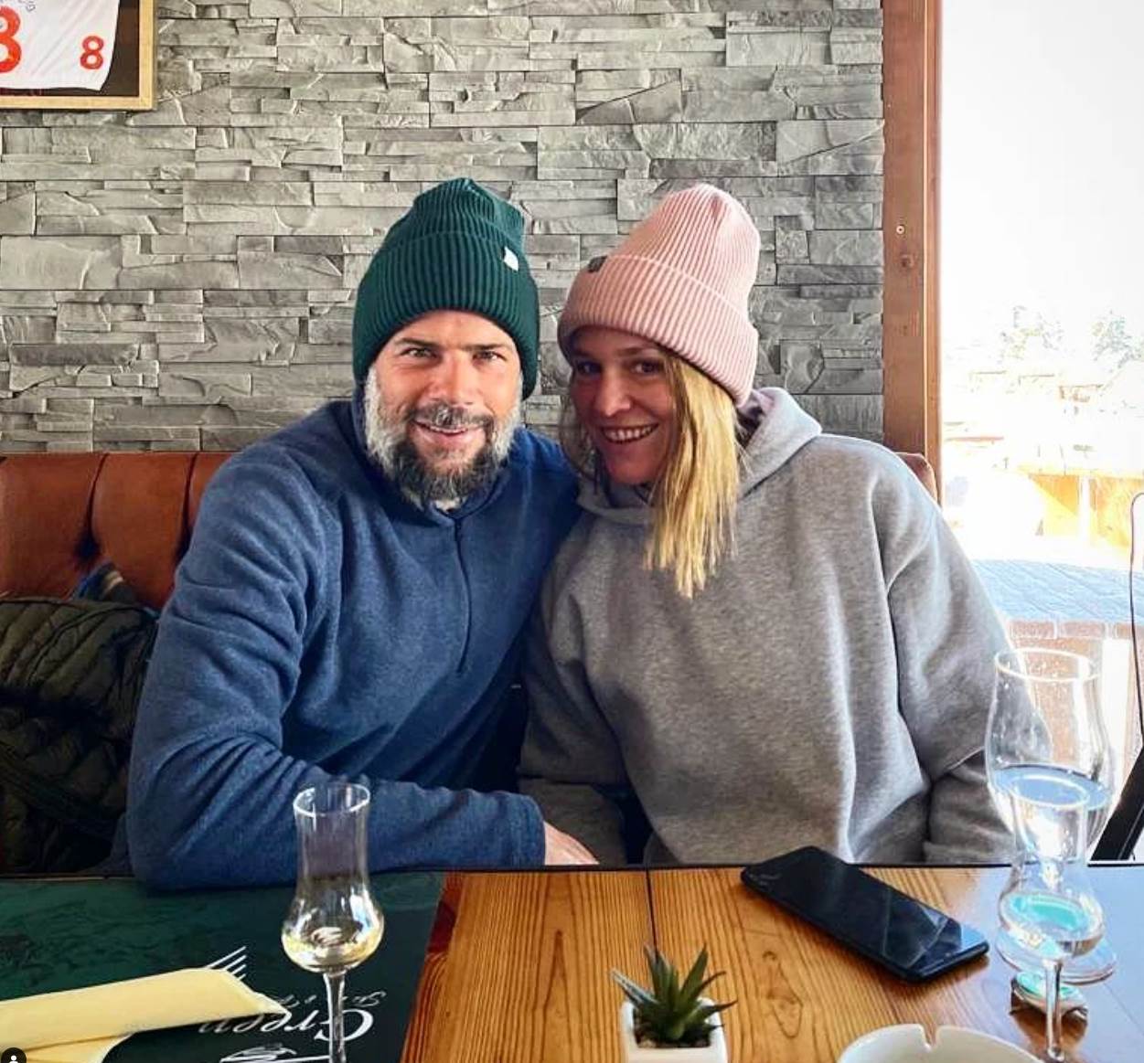 Mateja Kežman čeka šesto dete | Mondo