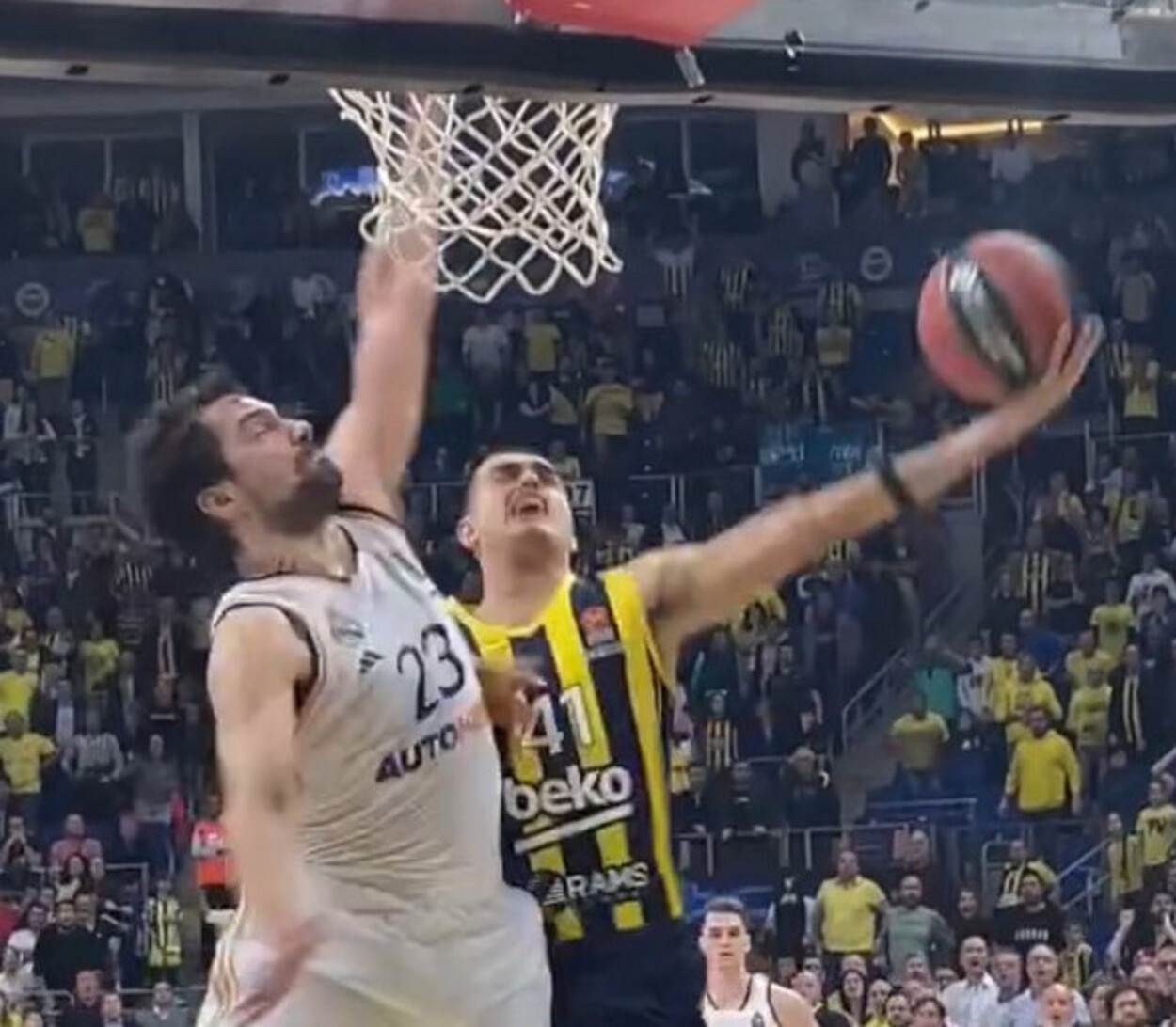 Fenerbahče pobedio Real Madrid, Jam Madar dao koš za pobedu | Mondo