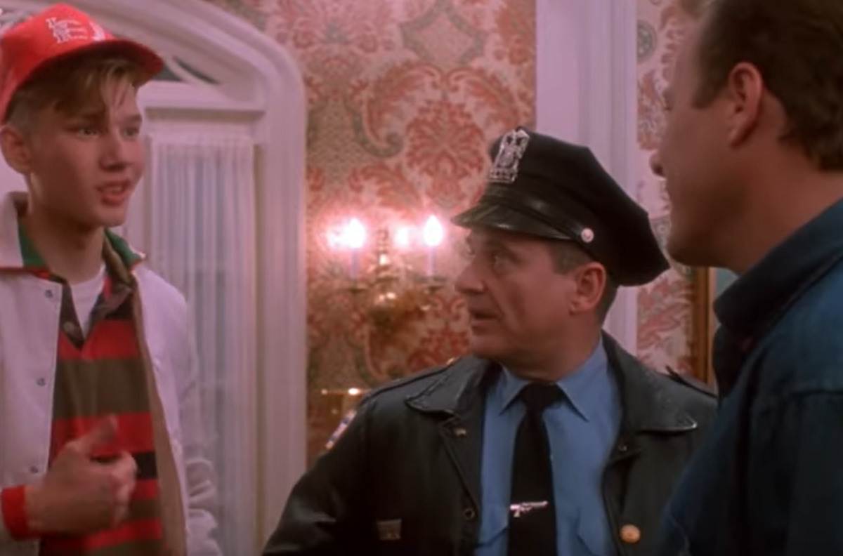 Policajac iz filma Sam u kući je pljačkaš | Mondo