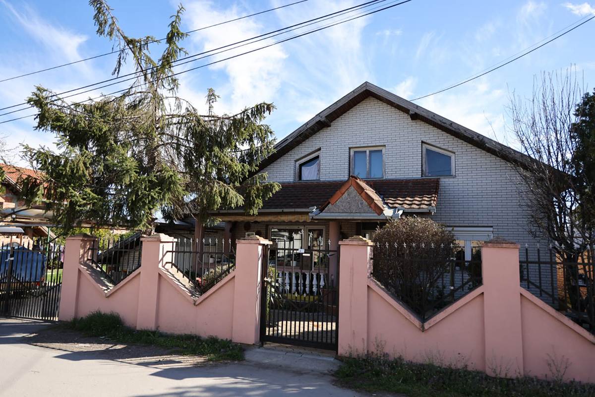 Osumnjičeni za ubistvo bušilicom u Novom Sadu bio u paranoji | Mondo