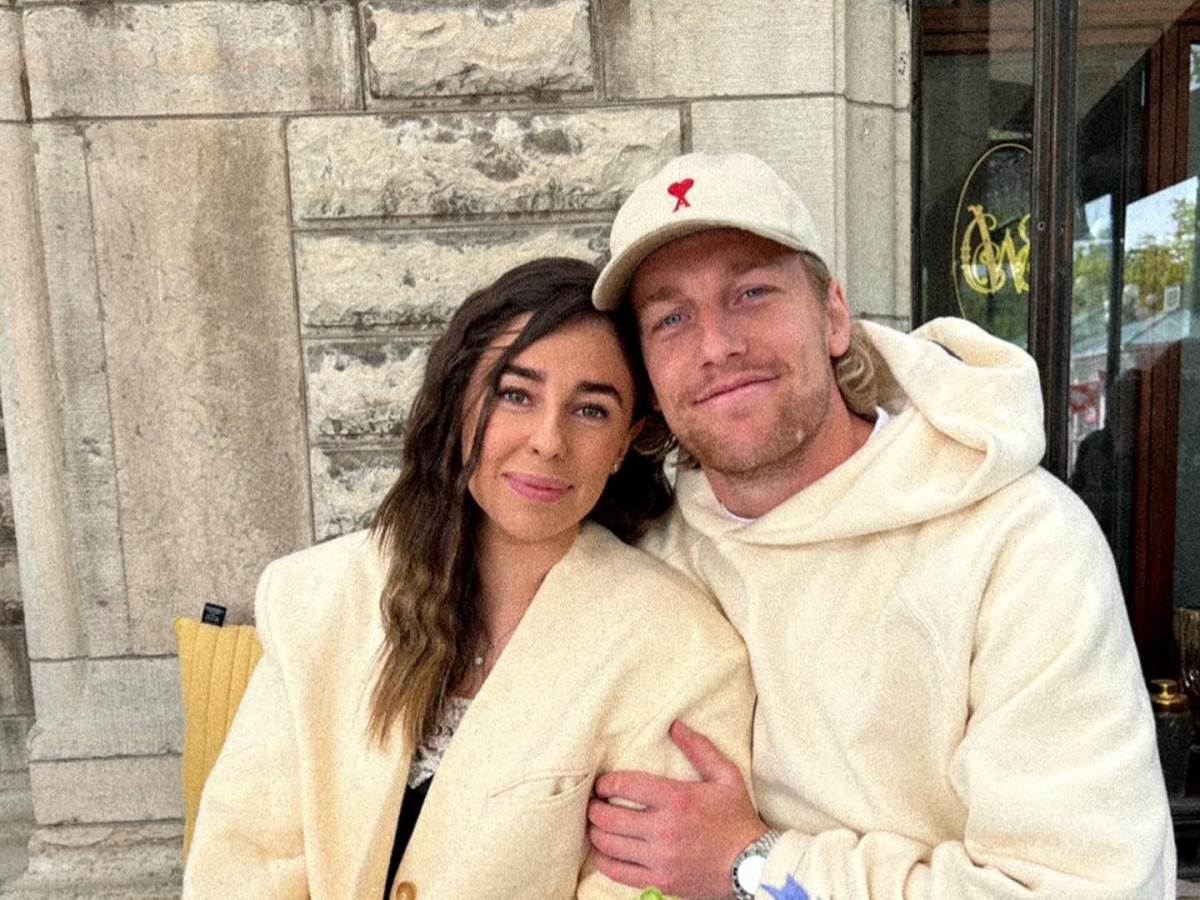 Fudbaler Emil Forsberg napustio ženu i decu | Mondo