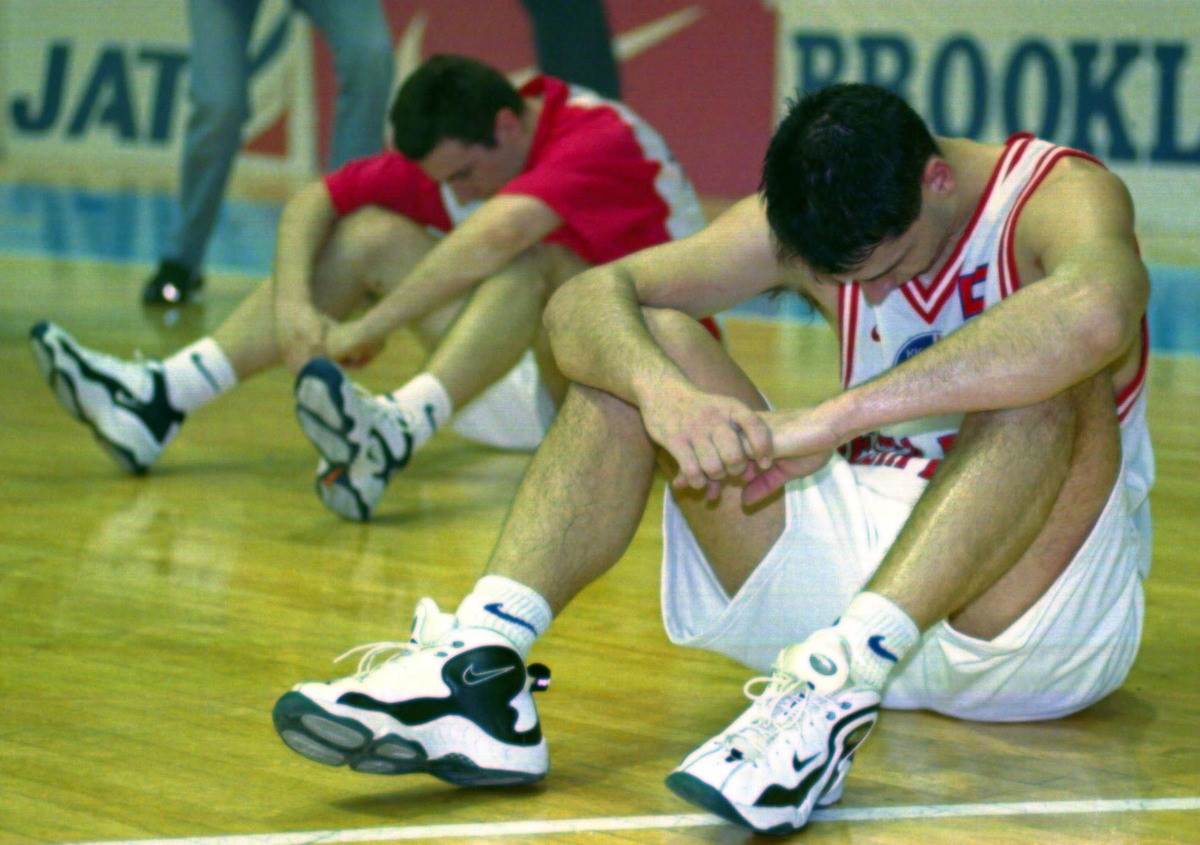 KK Crvena zvezda Meš finale Kupa Koraća 1998 baloni u Pioniru | Mondo