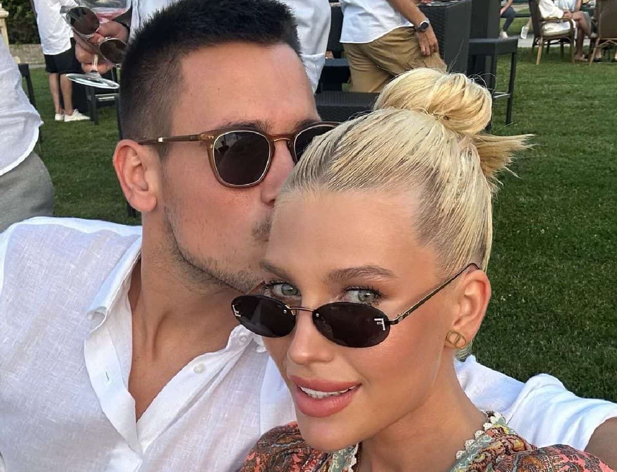 Saška Đoković izvređala i gurnula stjuardesu | Mondo