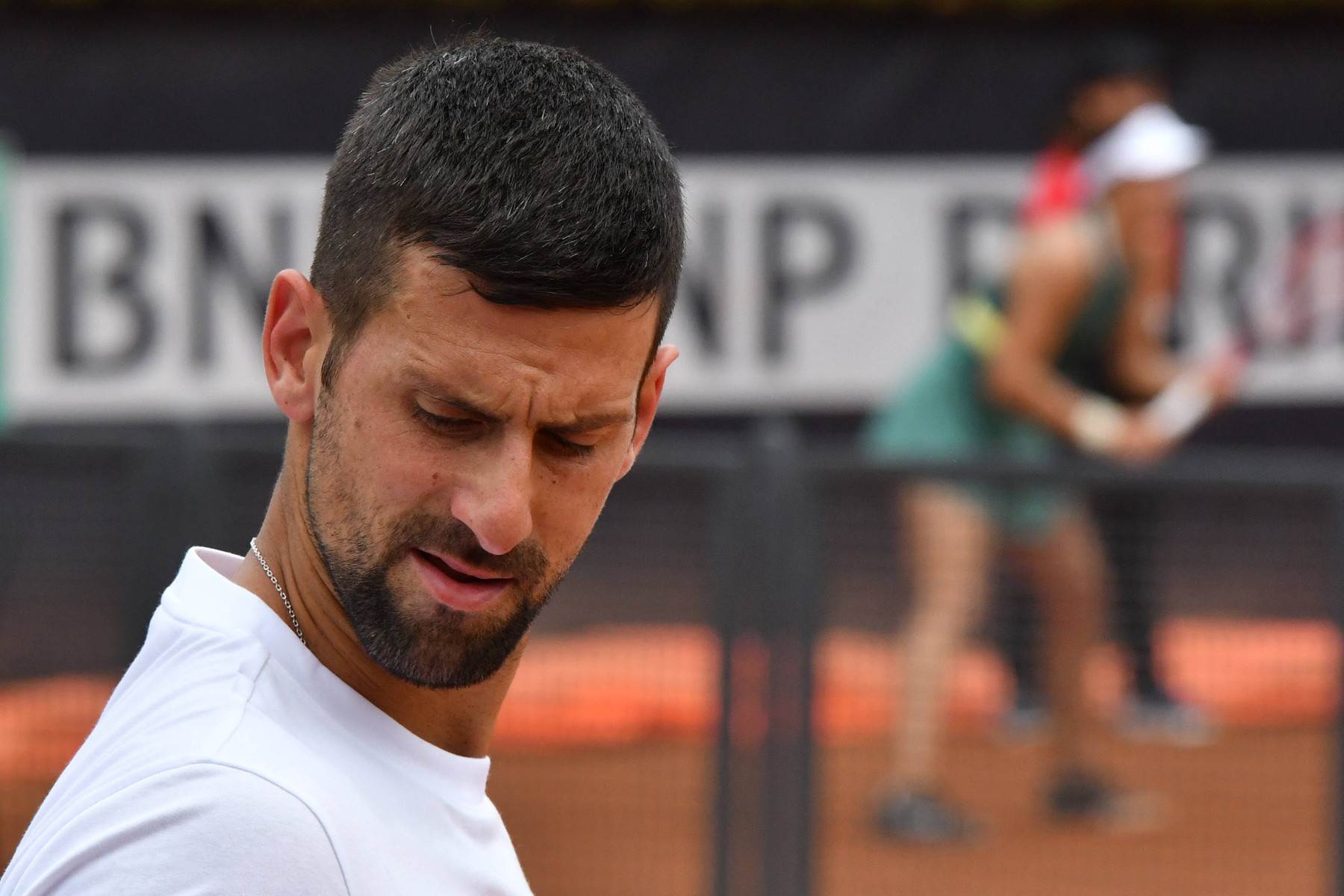 Novak Đoković pogođen flašicom u Rimu, oglasio se iz hotela | Mondo