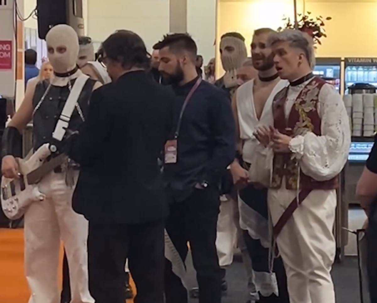 Bejbi Lazanja peva Ramondu u finalu Evrovizije | Mondo