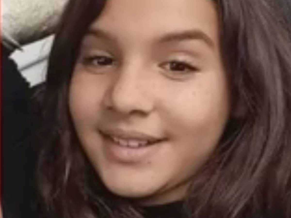 Objavljen snimak kako ubijena devojčica u Grčkoj ulazi u kola | Mondo