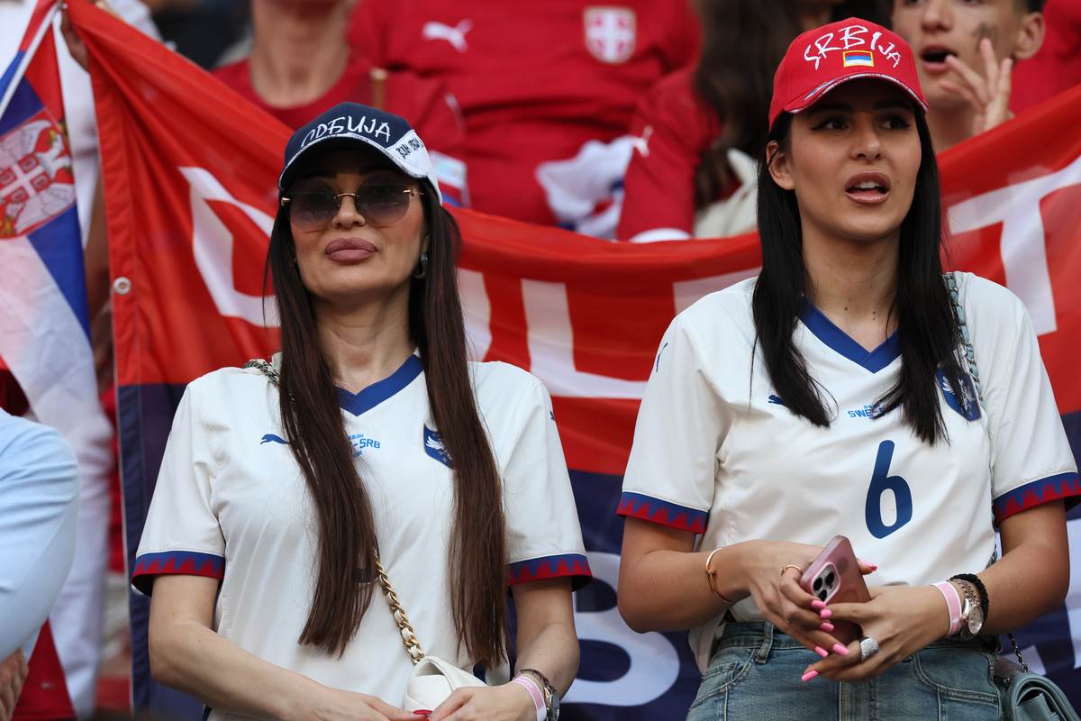 Ceca Ražnatović na utakmici Srbija Danska | Mondo