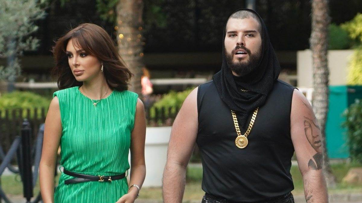 Adam Adaktar čeka četvrto dete? | Mondo