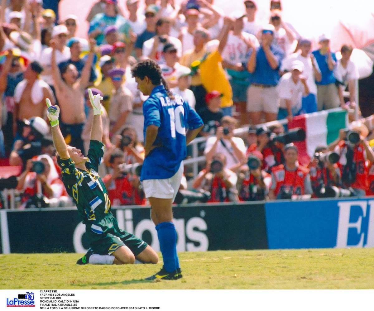 Roberto Bađo promašaj u finalu Svetskog prvenstva Italija Brazil | Mondo