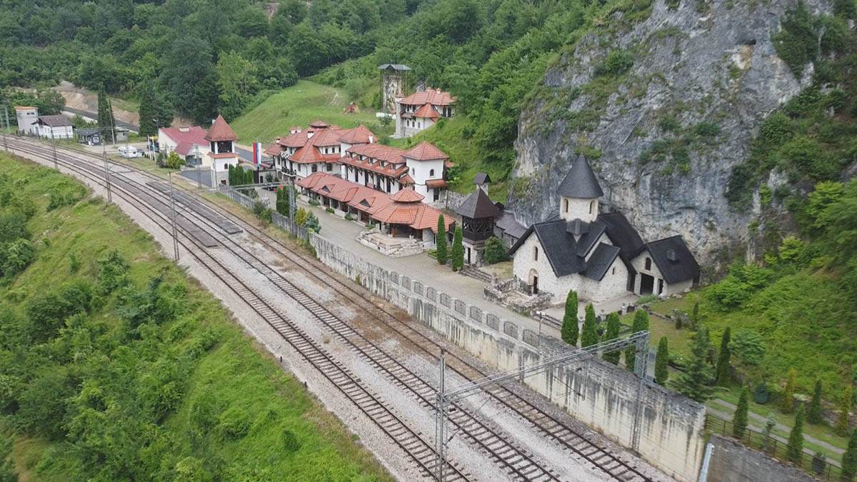 Manastir Kumanica je srpski Ostrog | Mondo