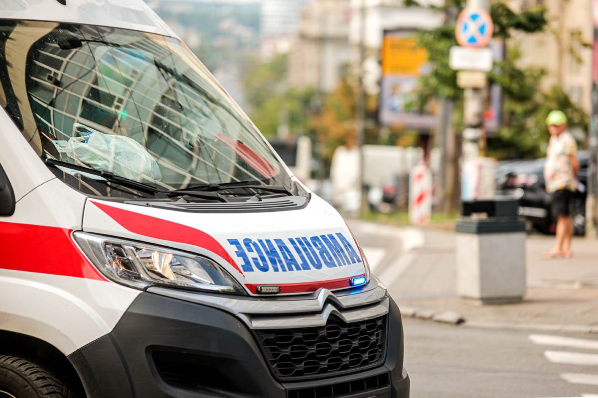 Sudar autobusa i automobila na mostu u Beogradu | Mondo TV