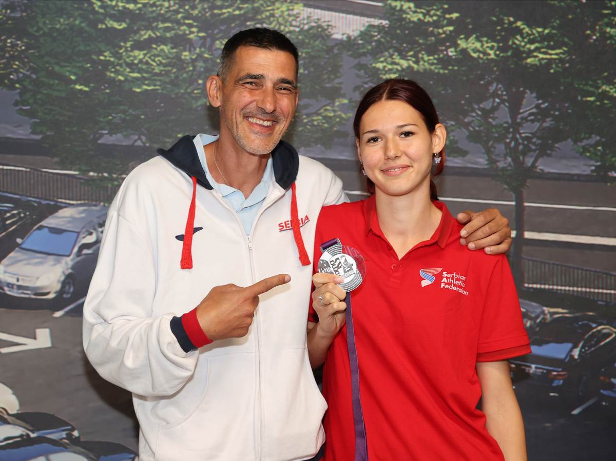 Dragutin Topić emotivan nakon zlata Angeline Topić | Mondo