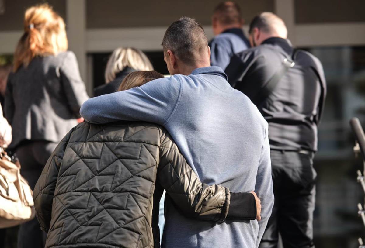 Roditelji ubijene dece ispred Specijalnog suda | Mondo