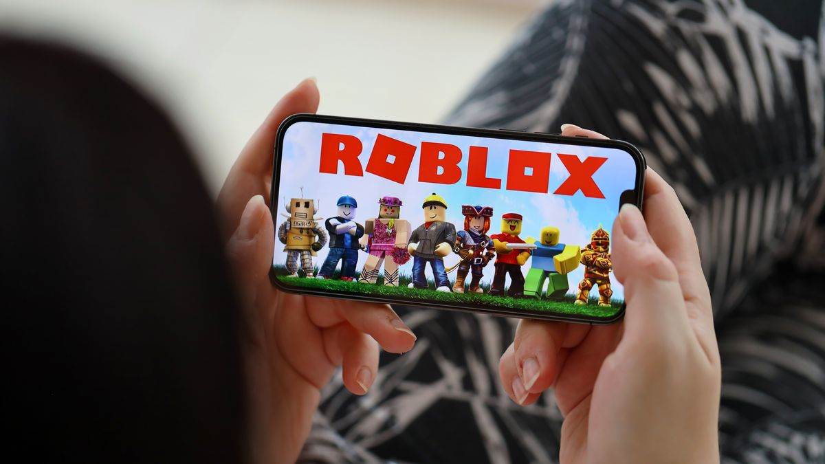 Muškarac oteo devojčicu nakon igranja igrice Roblox | Mondo