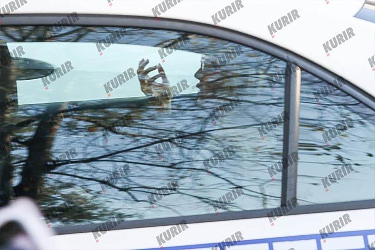 Prve slike supruge Sergeja Trifunovića u policijskom autu | Mondo