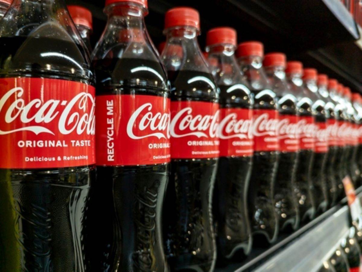 Koka kola povlači veliki broj boca iz Evrope | Mondo