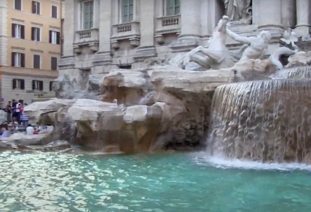 U Rimu umesto Fontane di Trevi postavljen bazen | Mondo