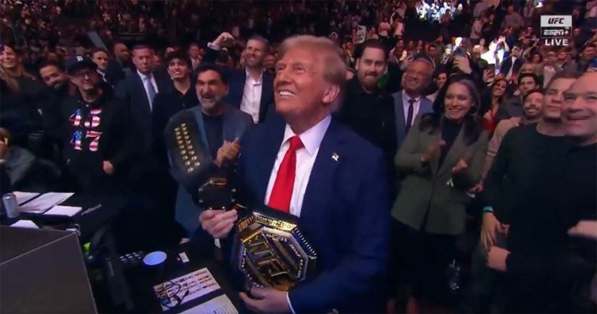 Donald Tramp dobio UFC pojas | Mondo