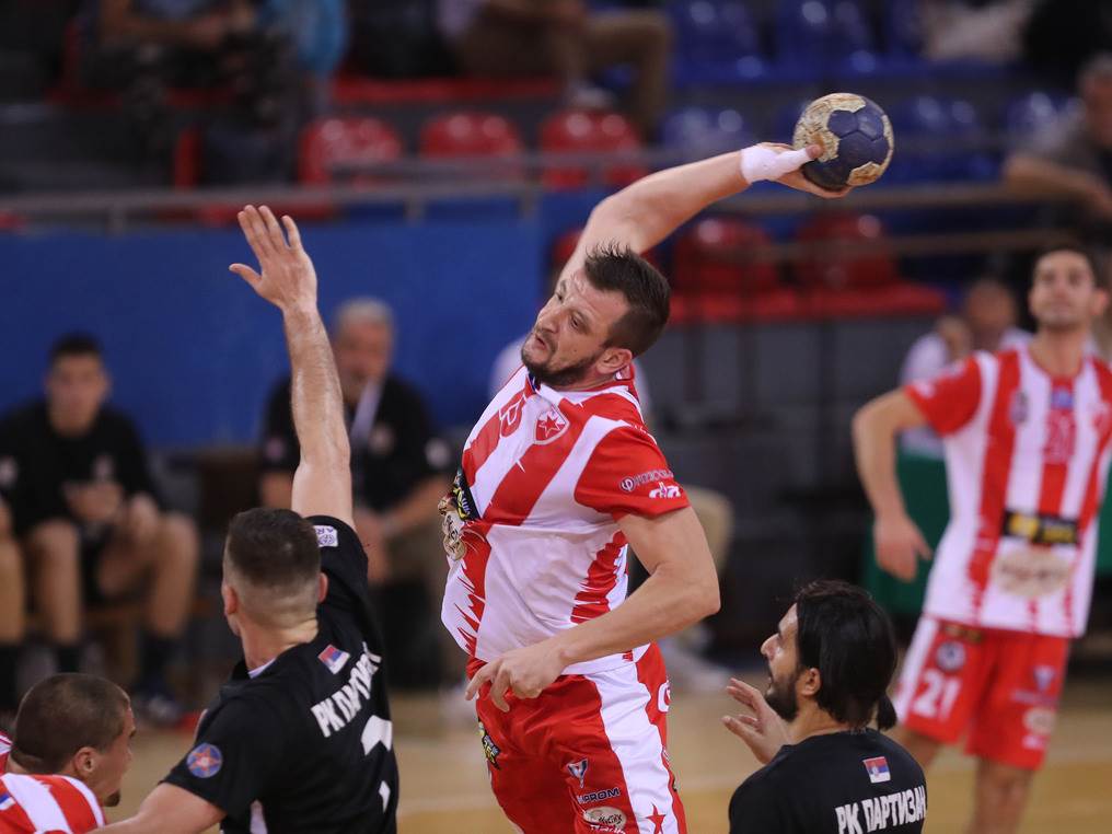 Preminuo Nikola Lazić | Mondo