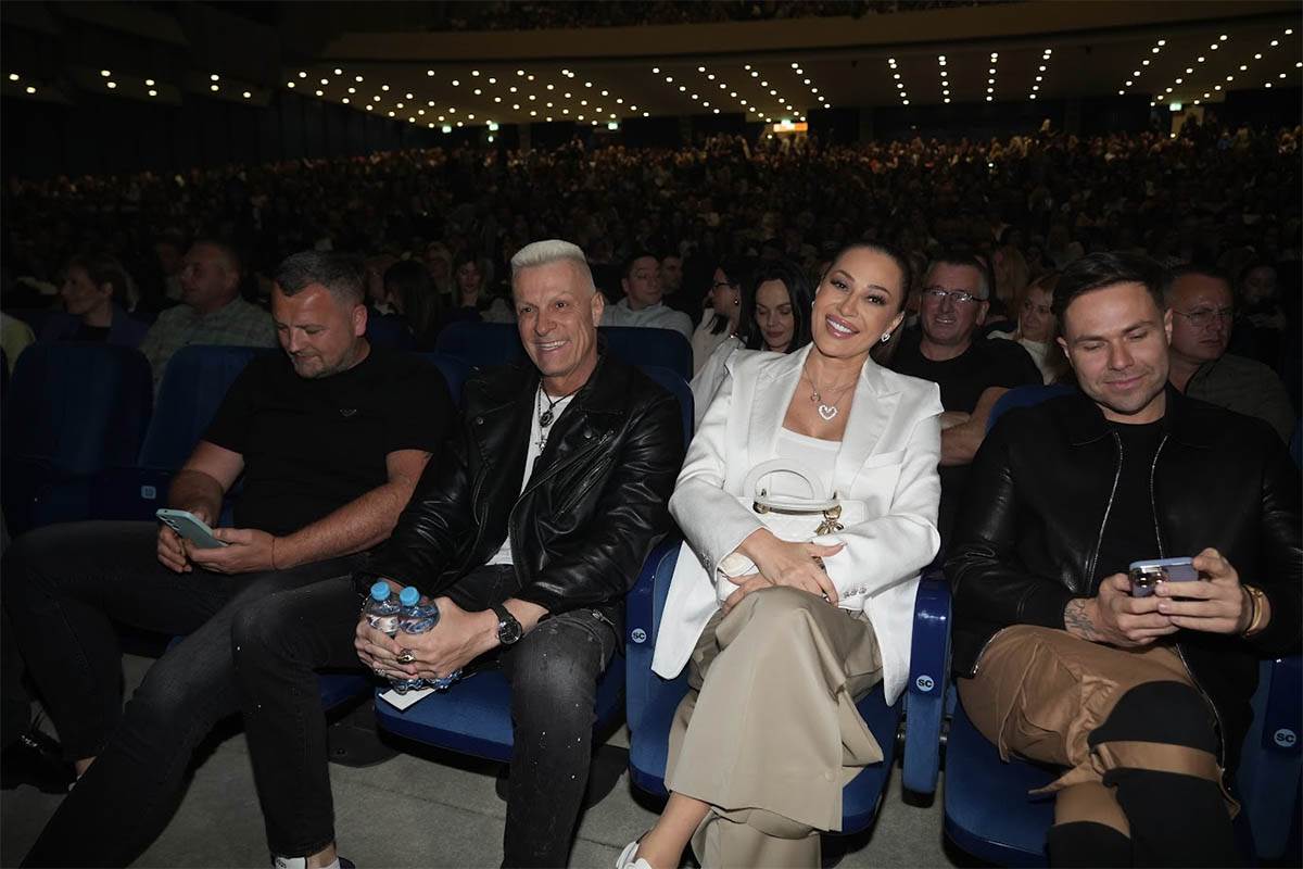 Ceca Ražnatović plače na koncertu Marije Šerifović | Mondo