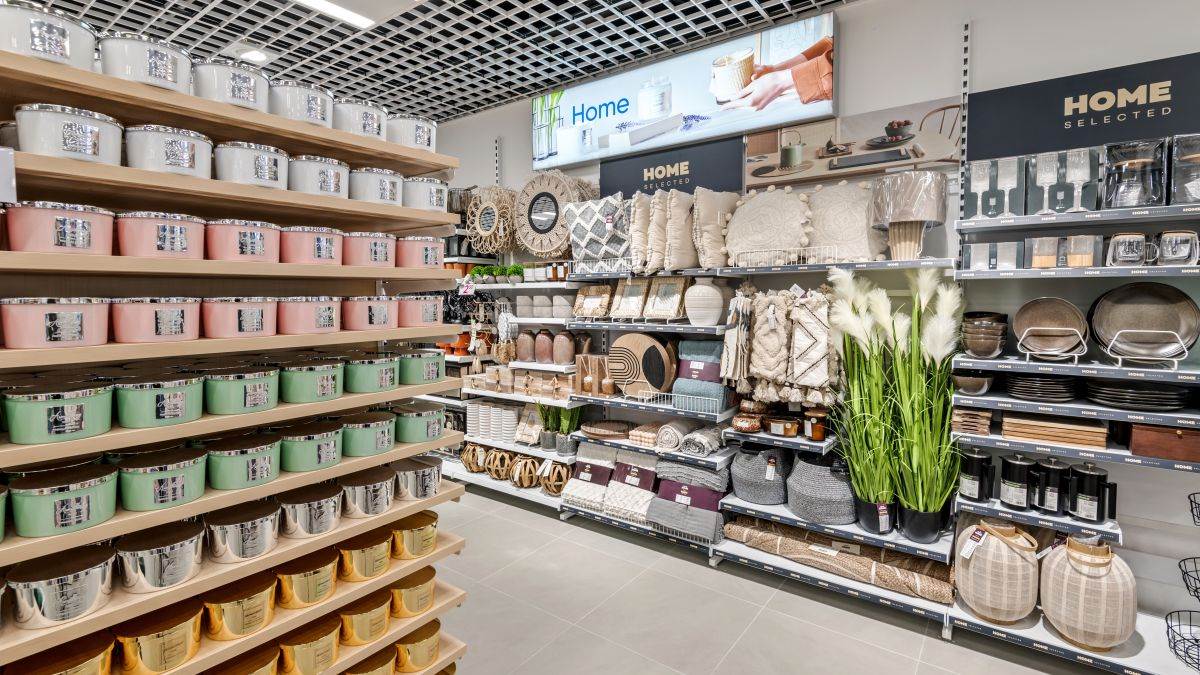 Nova oznaka u omiljenoj prodavnici Srba: Rafovi sa specijalnim natpisom ...