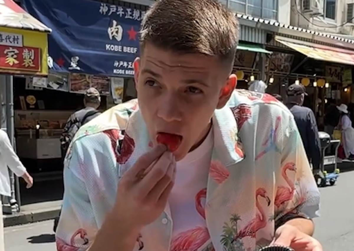 Jutjuber Stefan Janković platio jagode 5000 dinara | Mondo