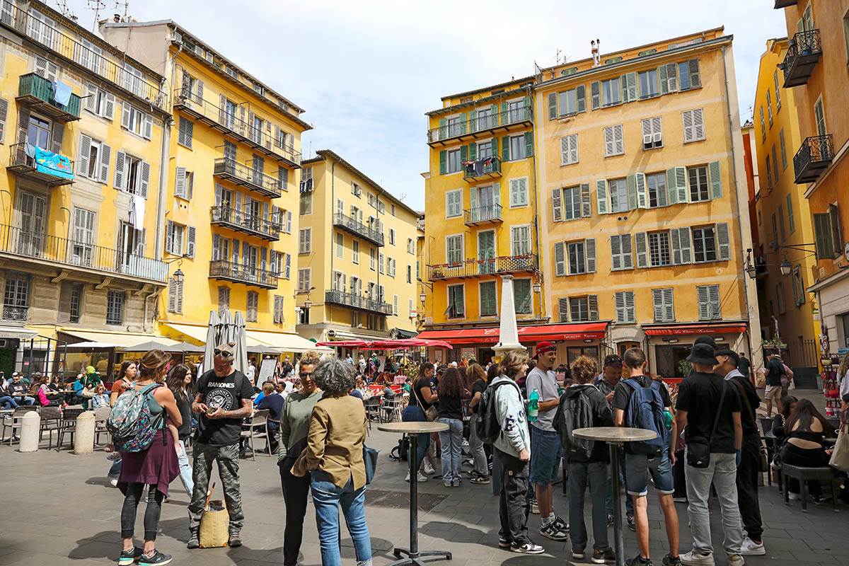 Havarija na Azurnoj obali: Nica ostala bez struje, saobraćaj paralisan, sumnja se na sabotažu ...