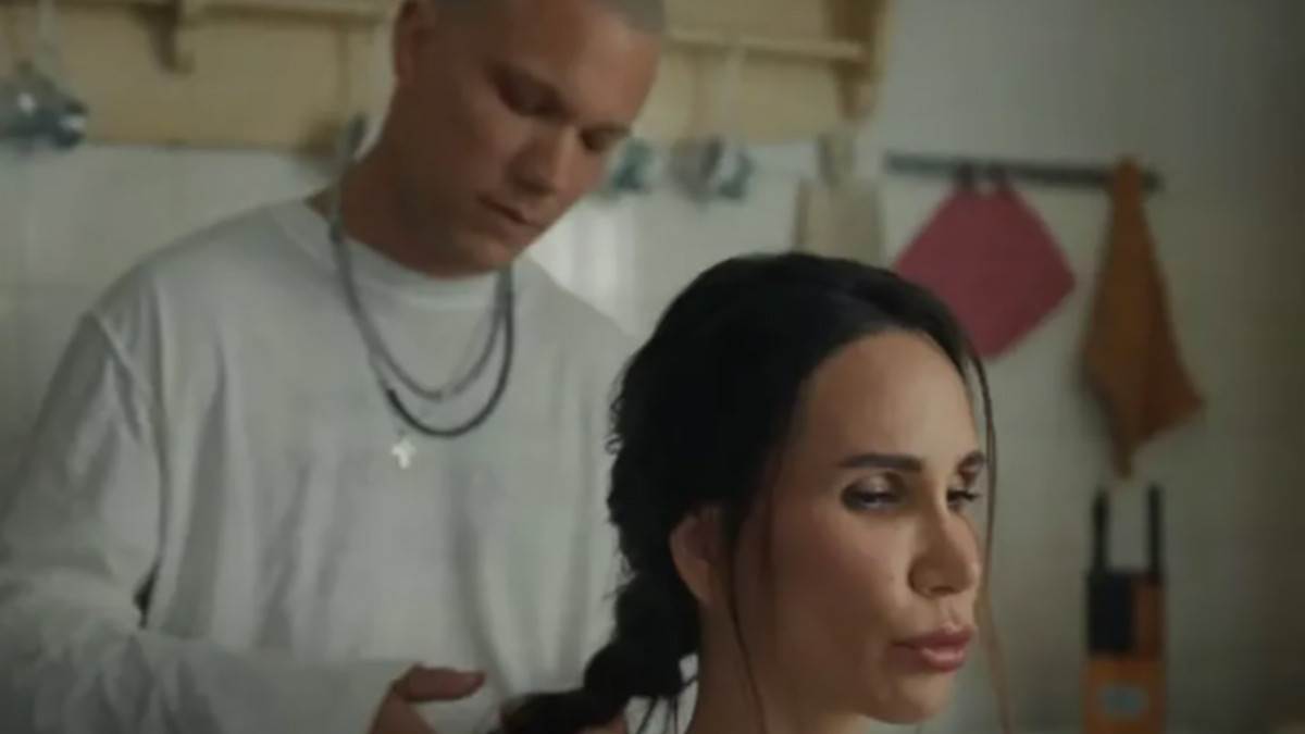 Nikoliji i Relji Popoviću uklonjen spot sa instagrama zbog eksplicitnog ...