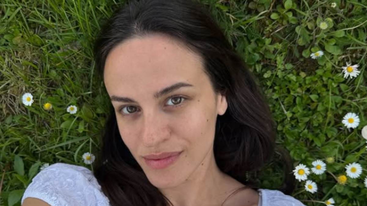 Maša Memedović se skinula u bikini i zapalila mreže | Mondo