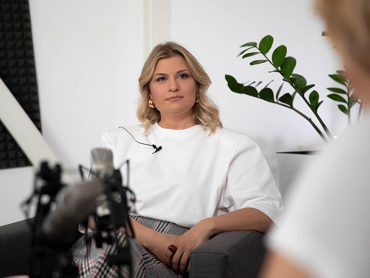 Teodora Bogdanović, urednica Elle magazina u podkastu Nešto moje | Mondo
